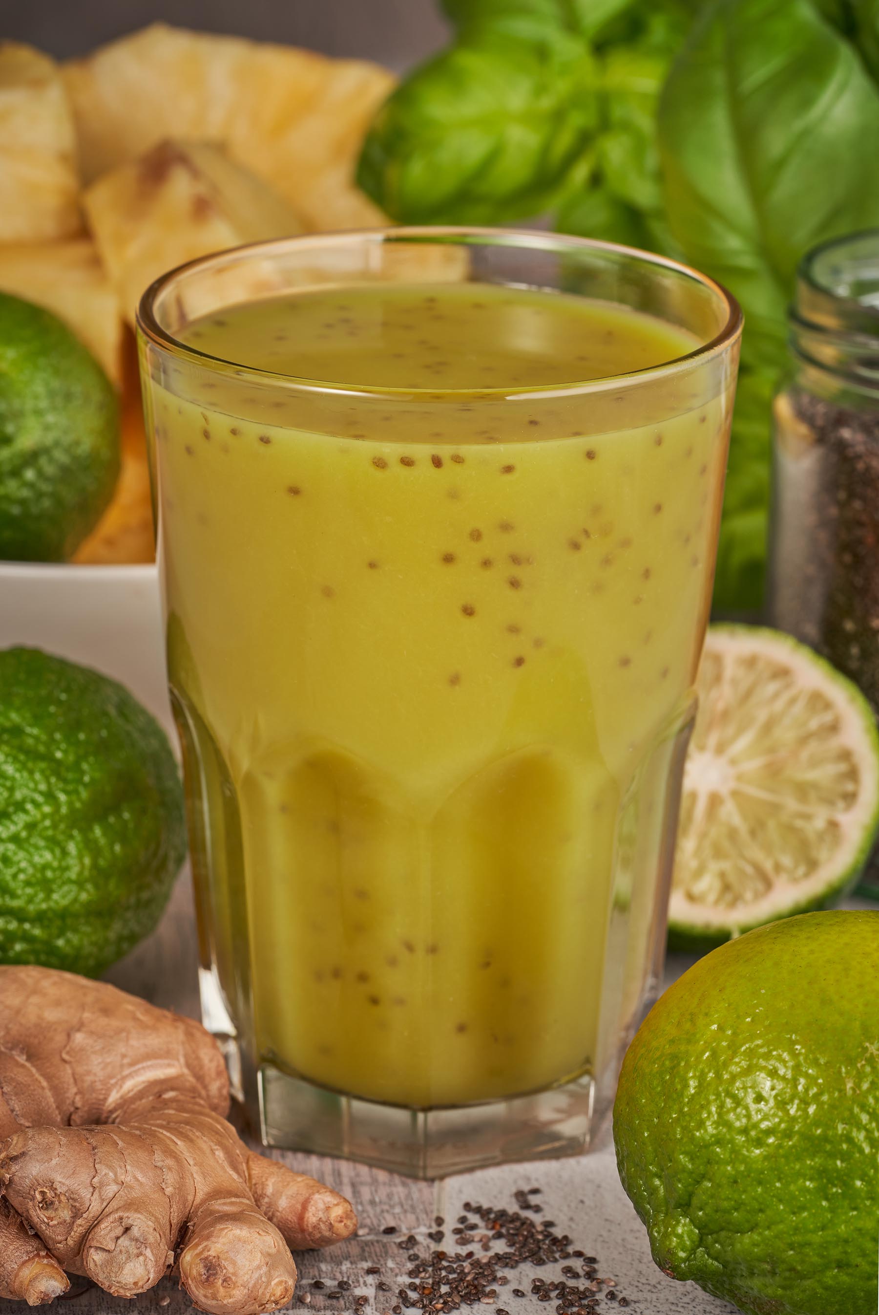 JUS D'ANANAS, GINGEMBRE, CITRON VERT, BASILIC ET CHIA | Create Recipes ...