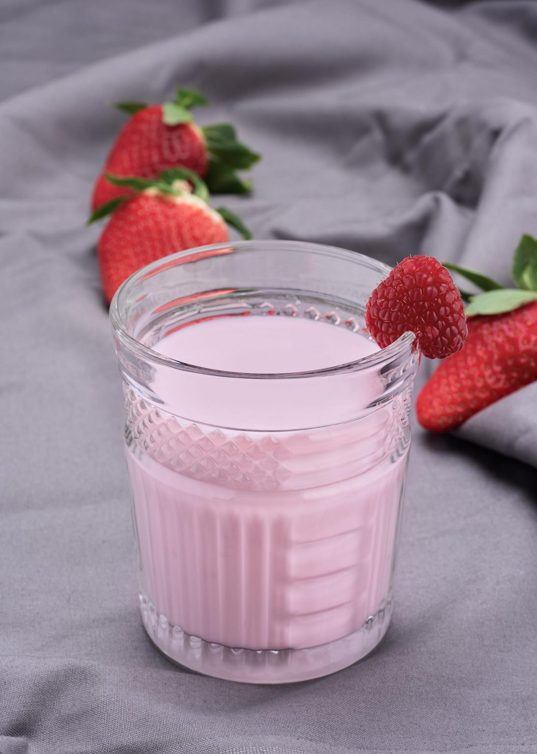 Milk-shake aux fruits rouges avec du yaourt | Create Recipes | Recettes ...