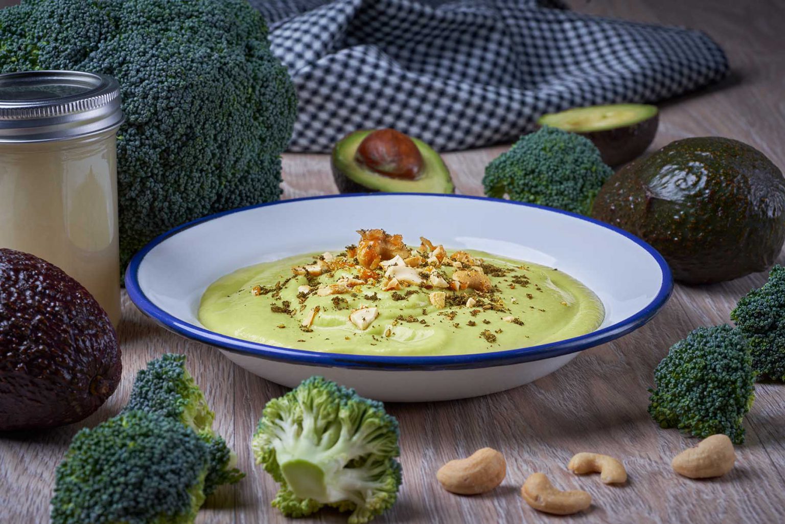CREMA DI BROCCOLI E AVOCADO CON ANACARDI CARAMELLATI | Create Recipes ...